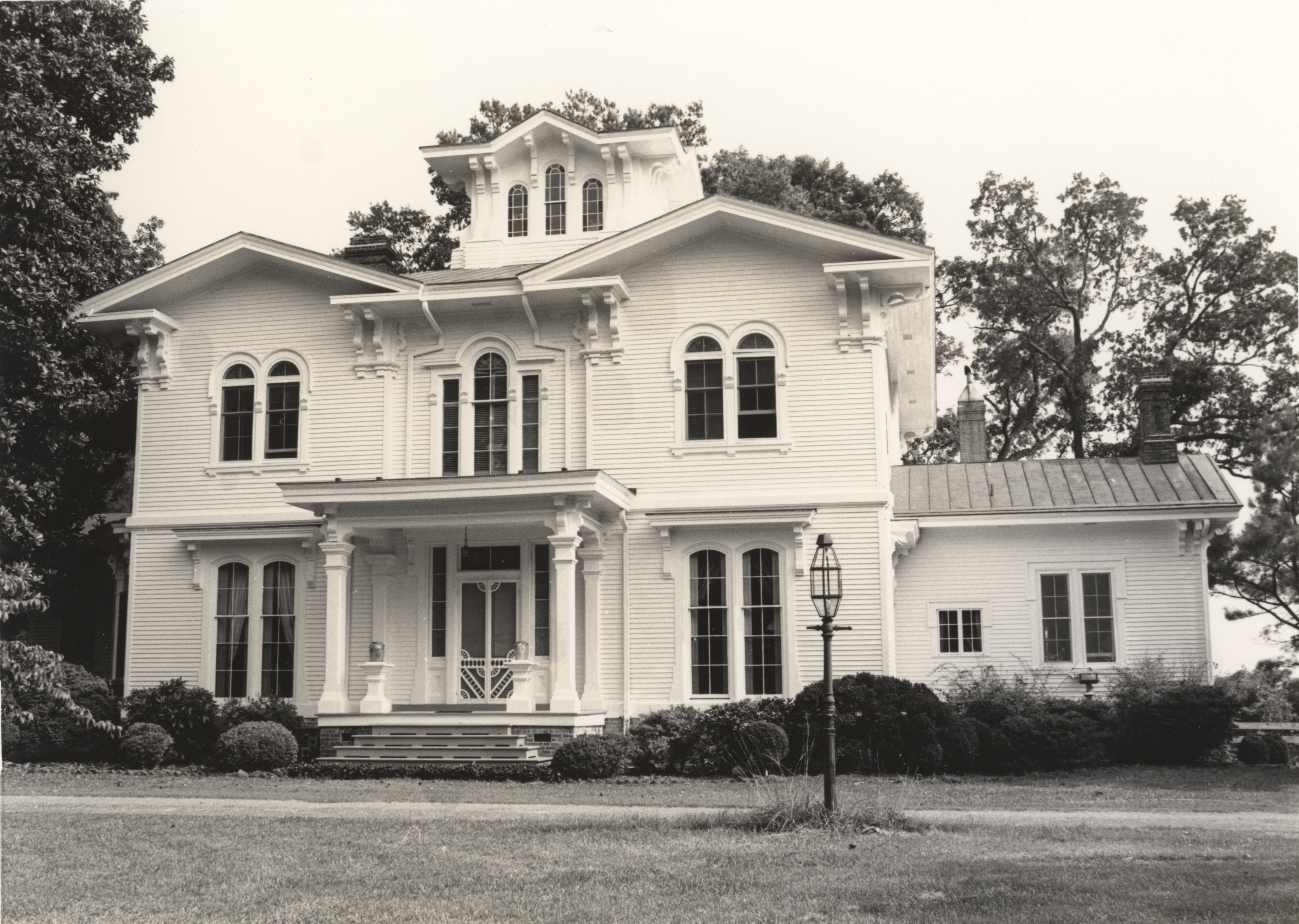 Coolmore-Powell House and Coolmore Plantation