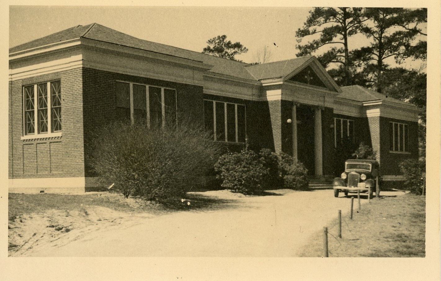 Post Expansion photographs of Braswell Memorial Library