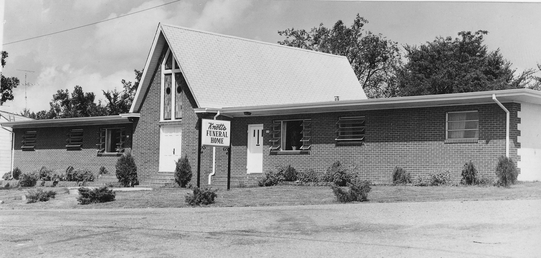 Knotts Funeral Home of Sanford